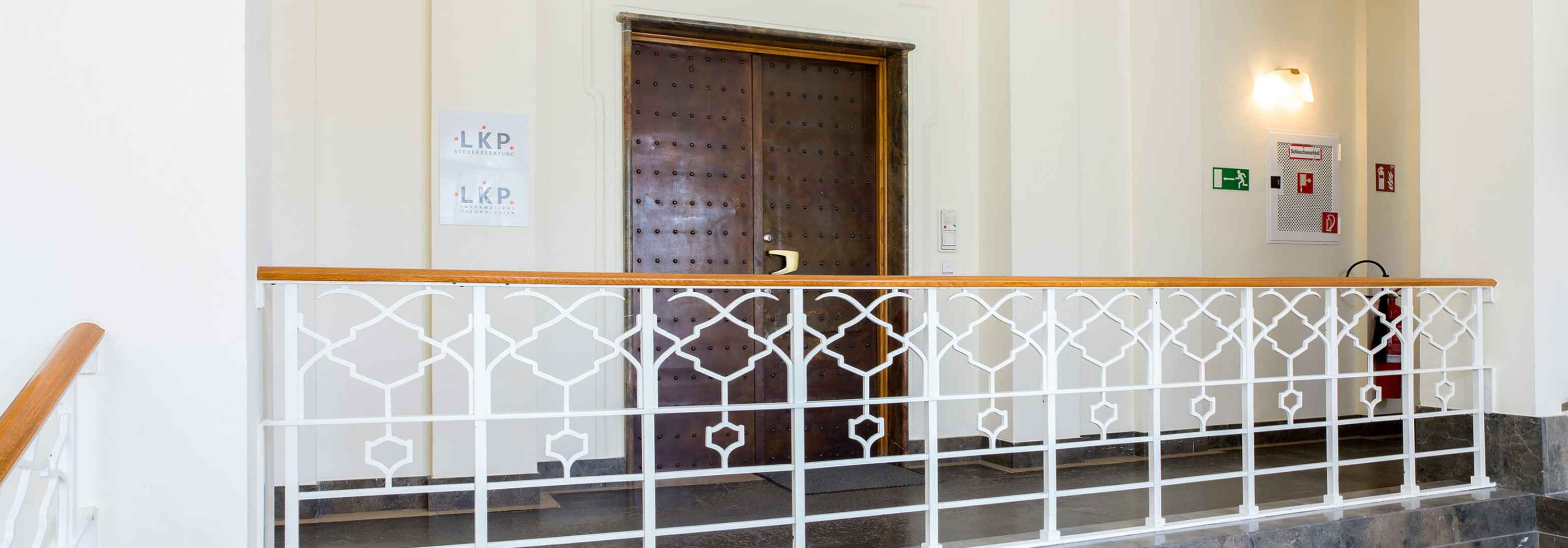 Wann entsteht ein Servitut auf fremdem Grund und Boden? » LKP ...